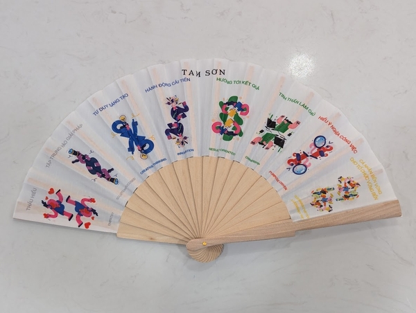 Quạt Giấy In Logo Theo Yêu Cầu Công Ty Tam Sơn – IGIFT