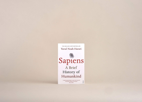 Sapiens (Book 1 of 2: A Brief History Series) (UK) HIỆU SÁCH NGOẠI VĂN