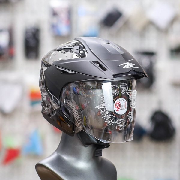 Mũ 3/4 2 Kính Zeus 613B Nhện Đen Bóng Kèm Mái Che - babuphuot.vn