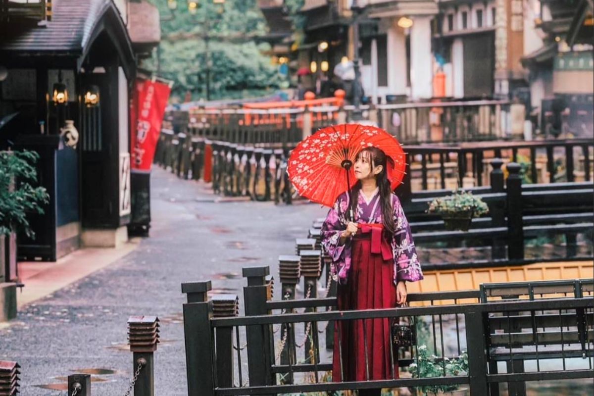 GHÉ THĂM NHẬT BẢN TRƯỚC THỀM NGUYÊN ĐÁN - CỔ TÍCH TUYẾT TRẮNG GIỮA LÒN ...