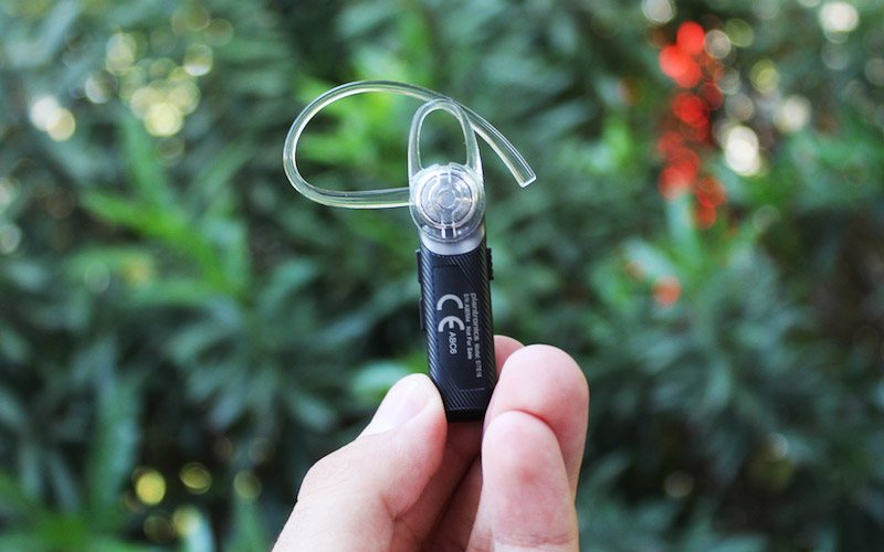 Mua tai nghe bluetooth Plantronics Explorer 100 chính hãng mới 100% ...