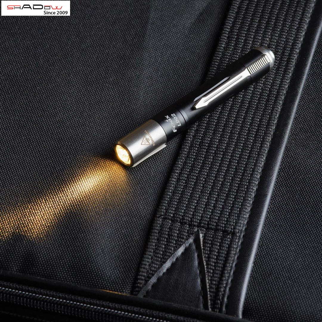 Đèn pin UV là gì? Tổng hợp những thông tin cần biết về đèn UV