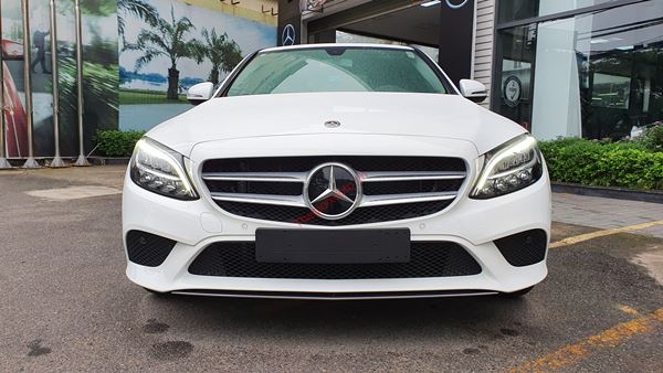 Giá xe Mercedes C180 2020 lăn bánh tại Hà Nội, Sài Gòn và các Tỉnh