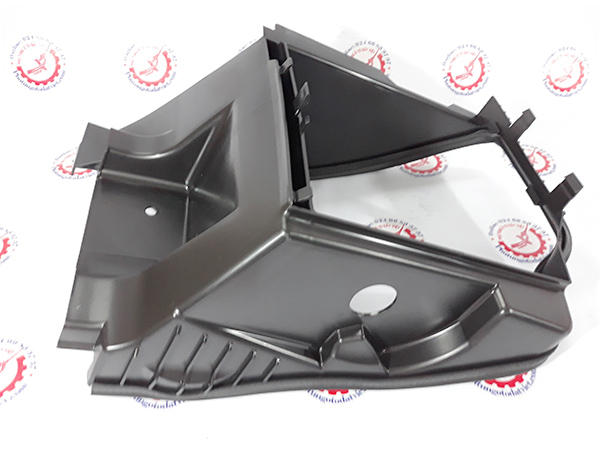 Hòm giá hút gió két nước phụ Land Rover | LR044395