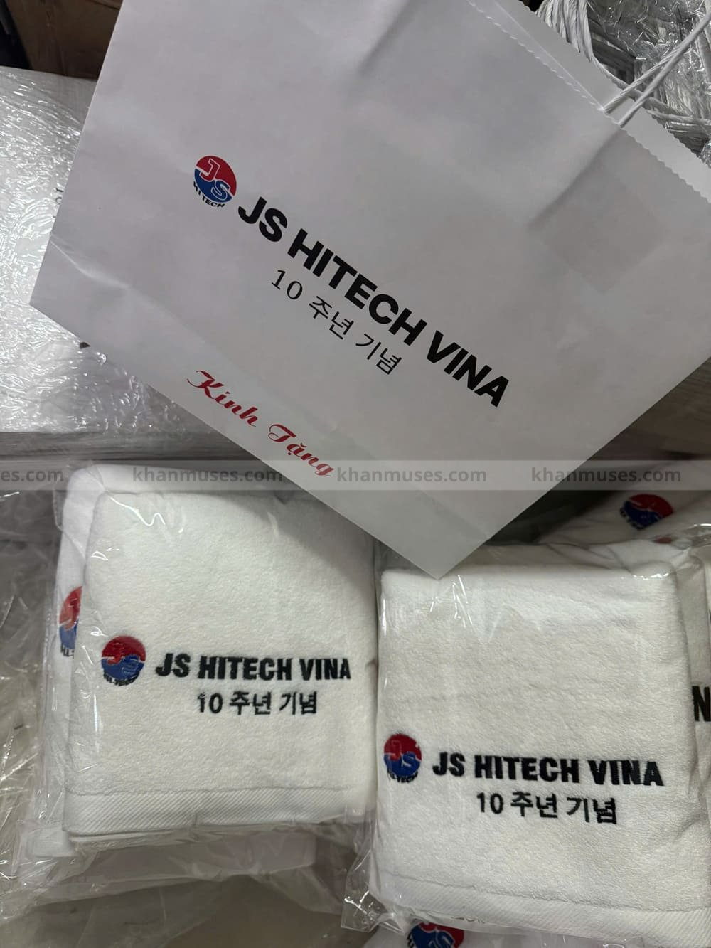 Khăn Cotton Thêu Logo - Công ty TNHH JS HITECH VINA Khăn bông Nữ thần MUSES