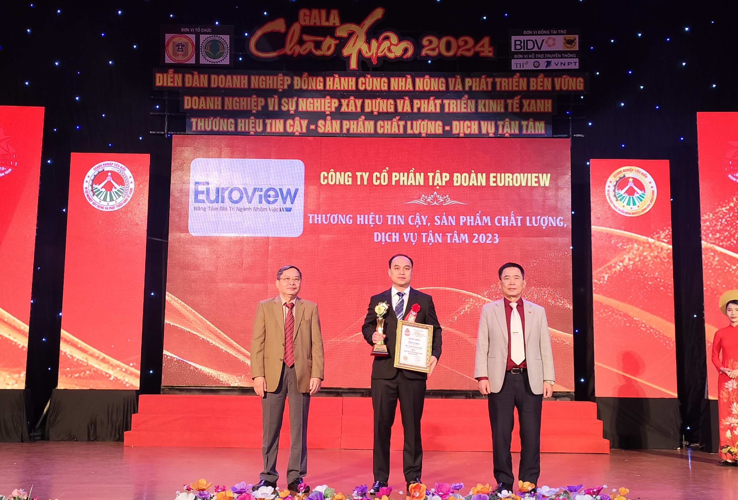 Nhôm cao cấp - Tiêu chuẩn Châu Âu Nhôm Euroview