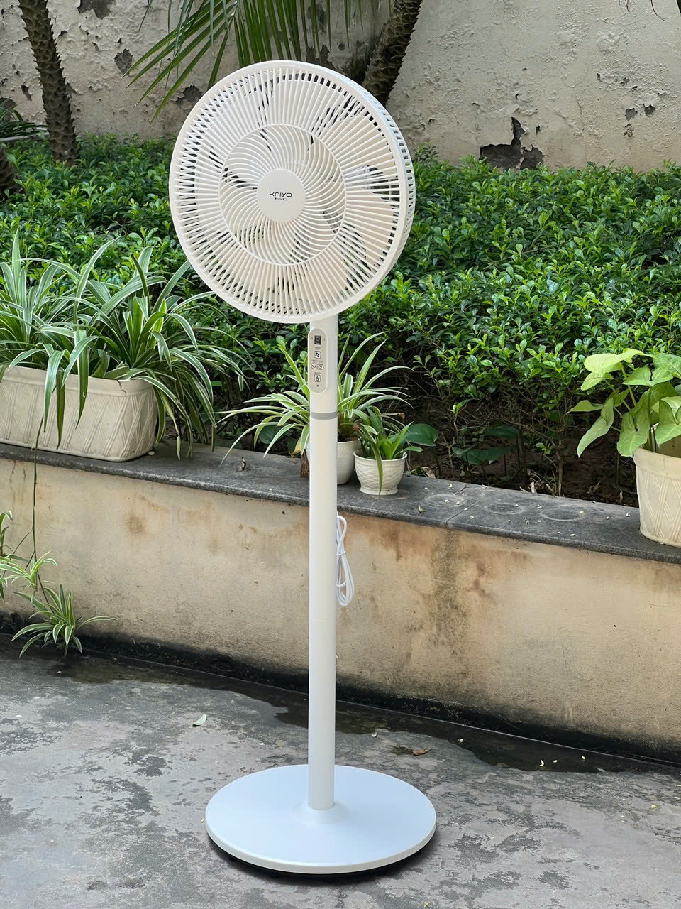 Quạt cây 7 cánh có điều khiển từ xa Kaiyo 2 tầng cánh tạo gió mạnh mà ...