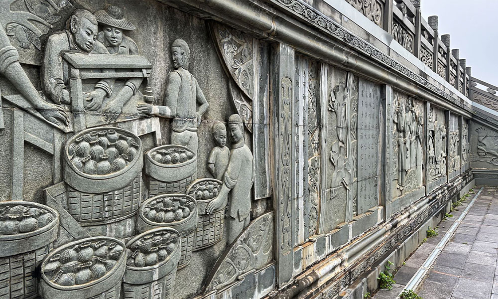 Lầu Chu Tử - Tòa Tháp độc đáo trong khuôn viên vườn lựu vạn mẫu ở Vân ...