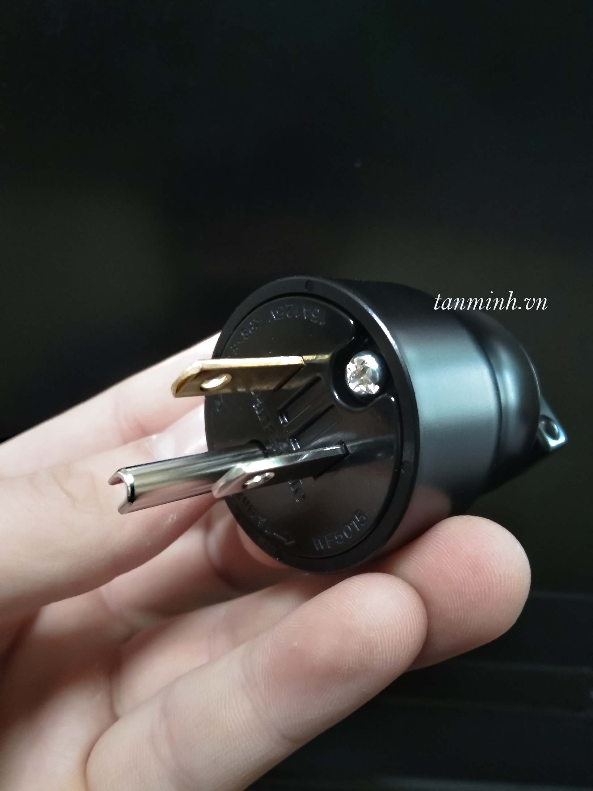 Phích cắm 3 chấu Panasonic WF5015B