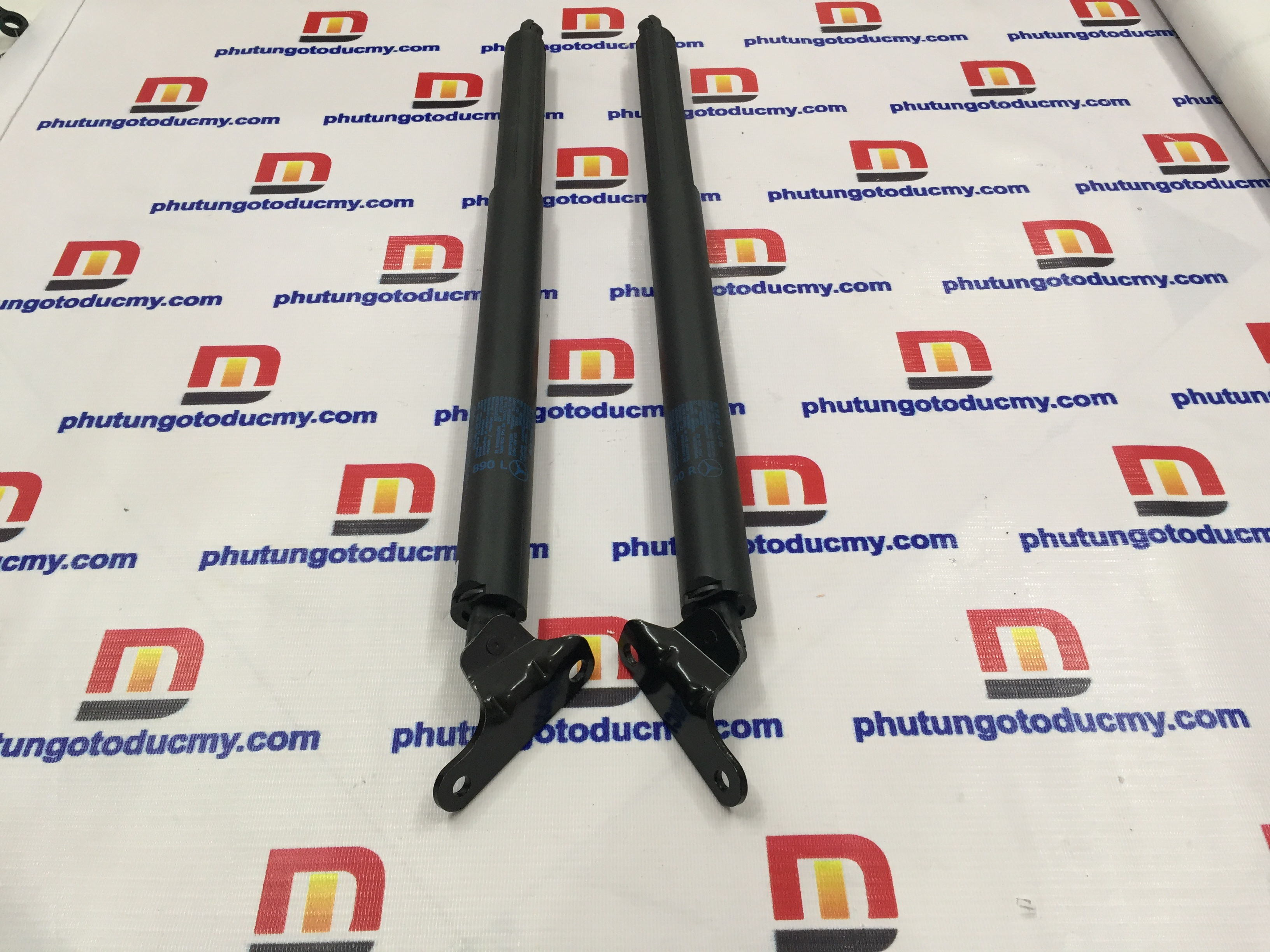 Ty chống cốp sau Mercedes GL450, GL550, ML350 - A1647400545