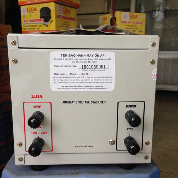 Ổn Áp 2KVA Lioa SH-2000 II 1 Pha 2000W 2KW Dải 150V - 250V Chính Hãng