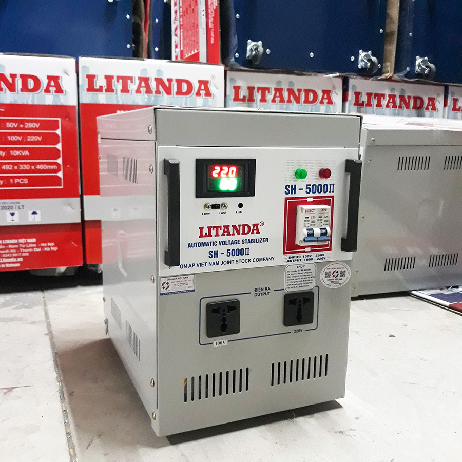 Ổn Áp Litanda 5KVA Dải 150V-250V Đời Mới SH-5000 II Đồng Hồ Số Led