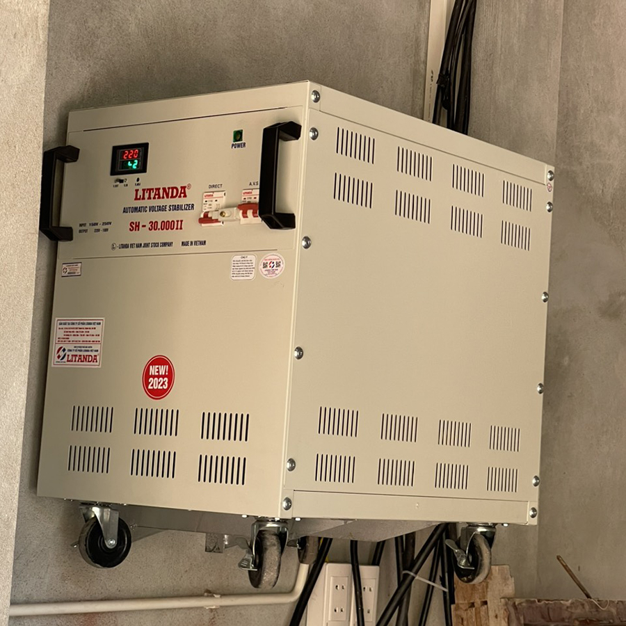Ổn Áp Litanda SH-30000 II 30KVA Dải 150V-250V 30KW 1 Pha NEW 2023