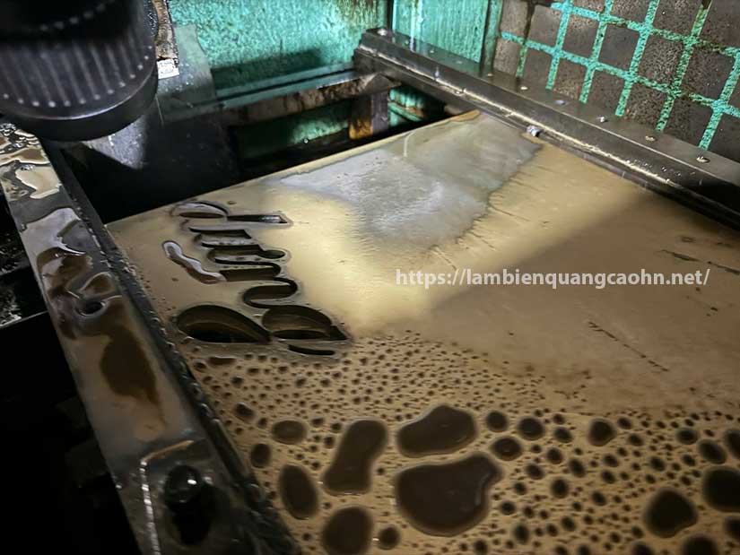 Khắc đồng Cnc để Làm Logo Biểu Trưng