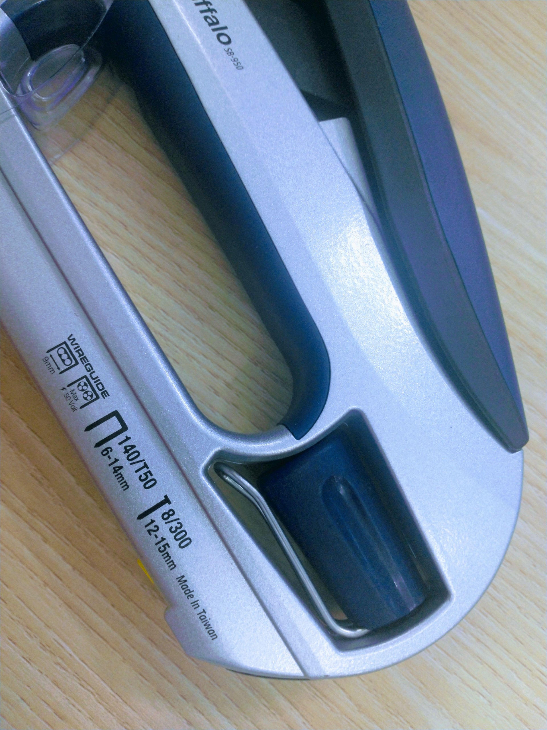 Kìm bấm ghim gỗ Seshin Buffalo SB-950 (6~14,F15) - 건타카(해머핀)