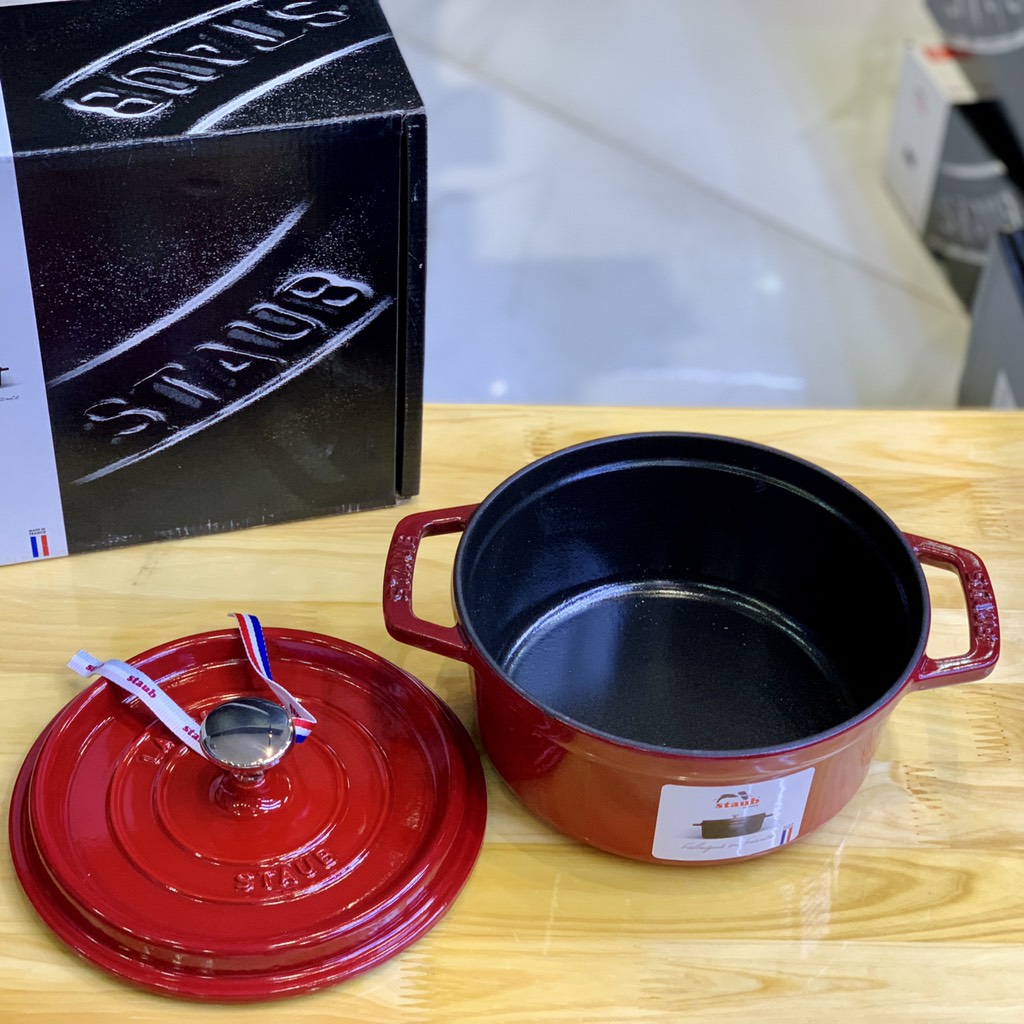 Nồi gang Staub Round Cocotte tròn màu Đỏ 18cm 1,7L 40509-814 Shop Hàng Đức
