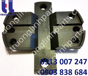 CH73633 FLANGED YOKE