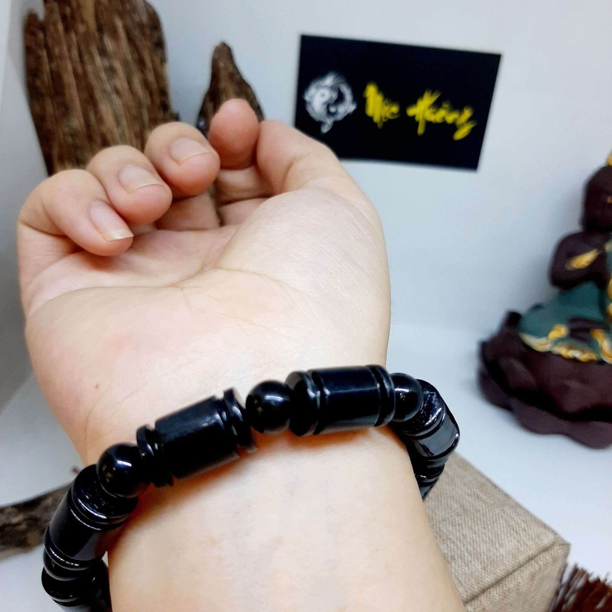 Vòng San Hô Đen Tự Nhiên Trúc 10mm