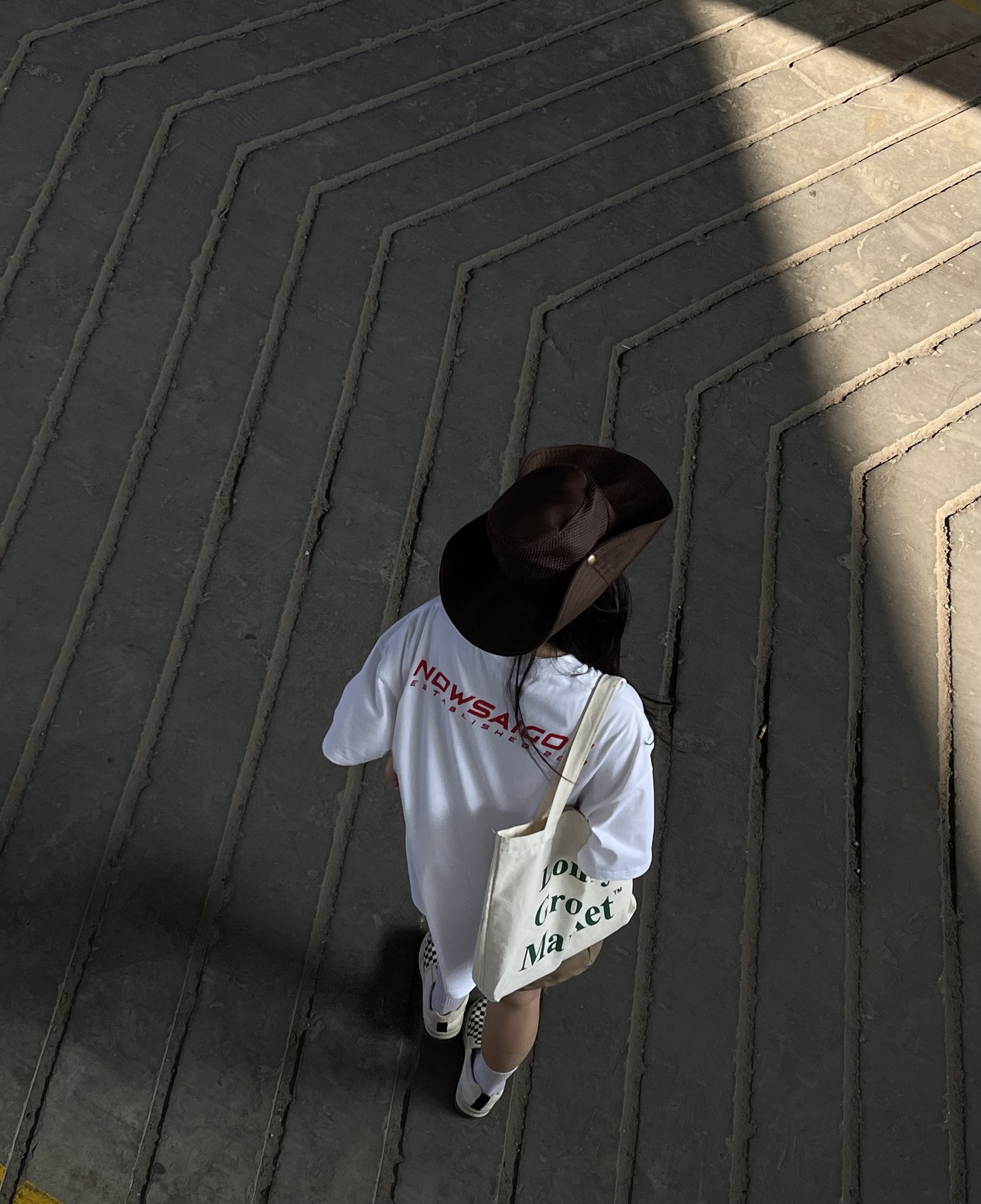 STRAIGHT NOWSAIGON TEE - WHITE