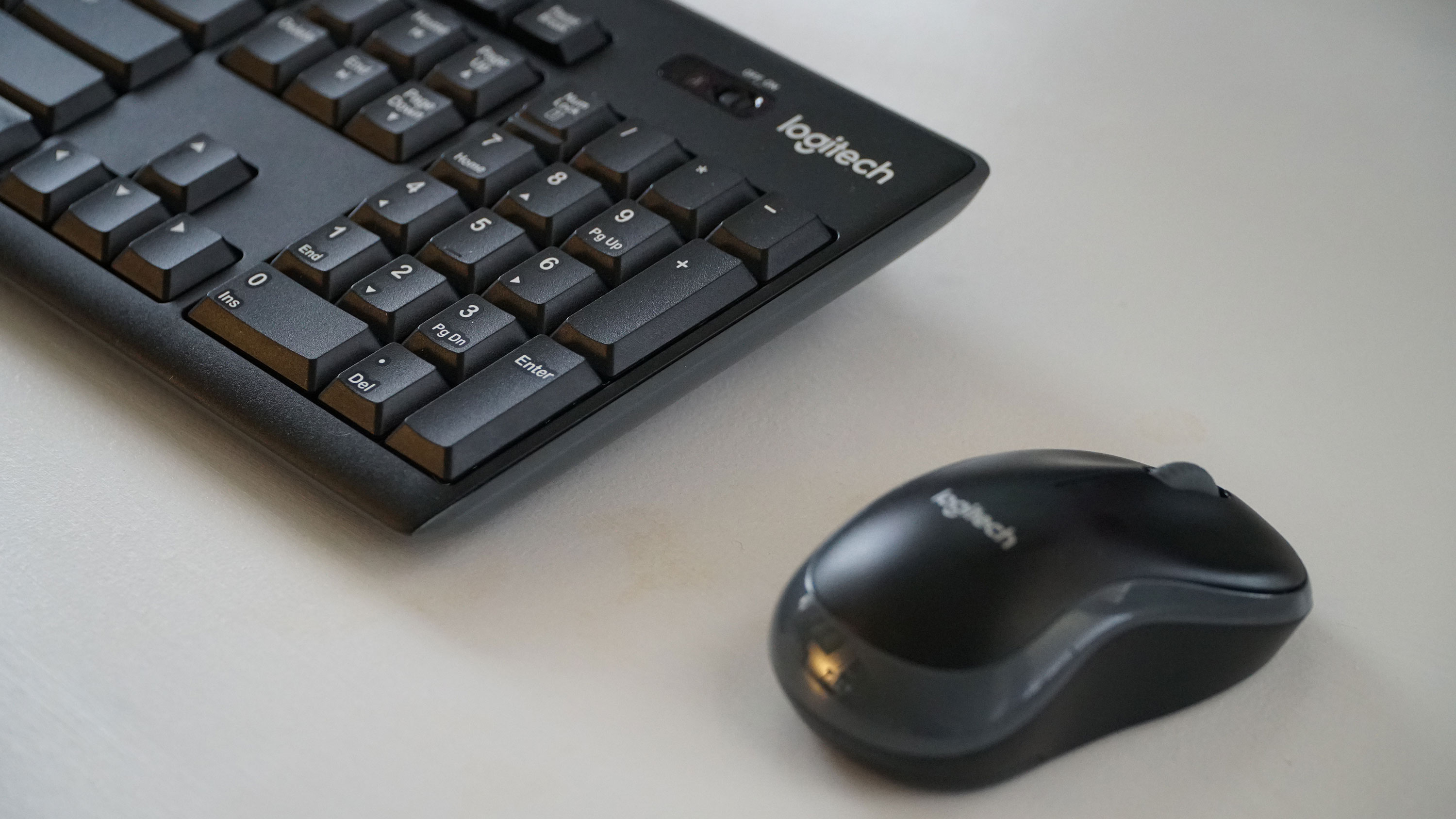 Bàn phím chuột Logitech MK270 Không Dây