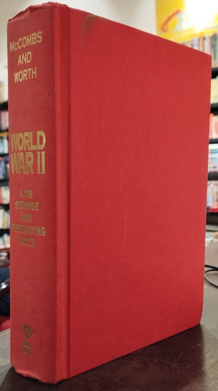 World War 2 by Don Mccombs - Bookworm Hanoi