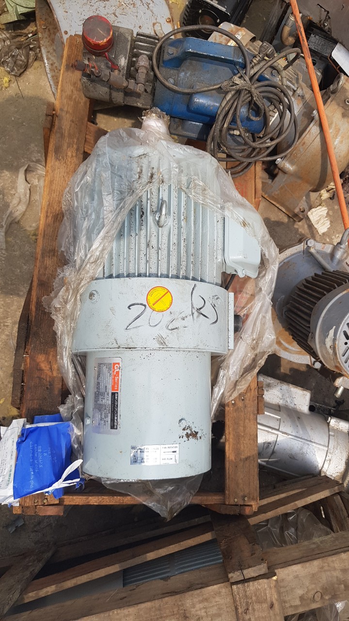 AC VECTOR MOTOR - RELIANCE ELECTRIC