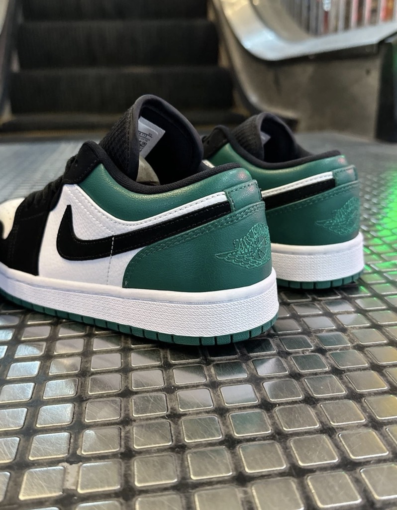 JORDAN 1 LOW GS "Mystic Green" - 553560-113