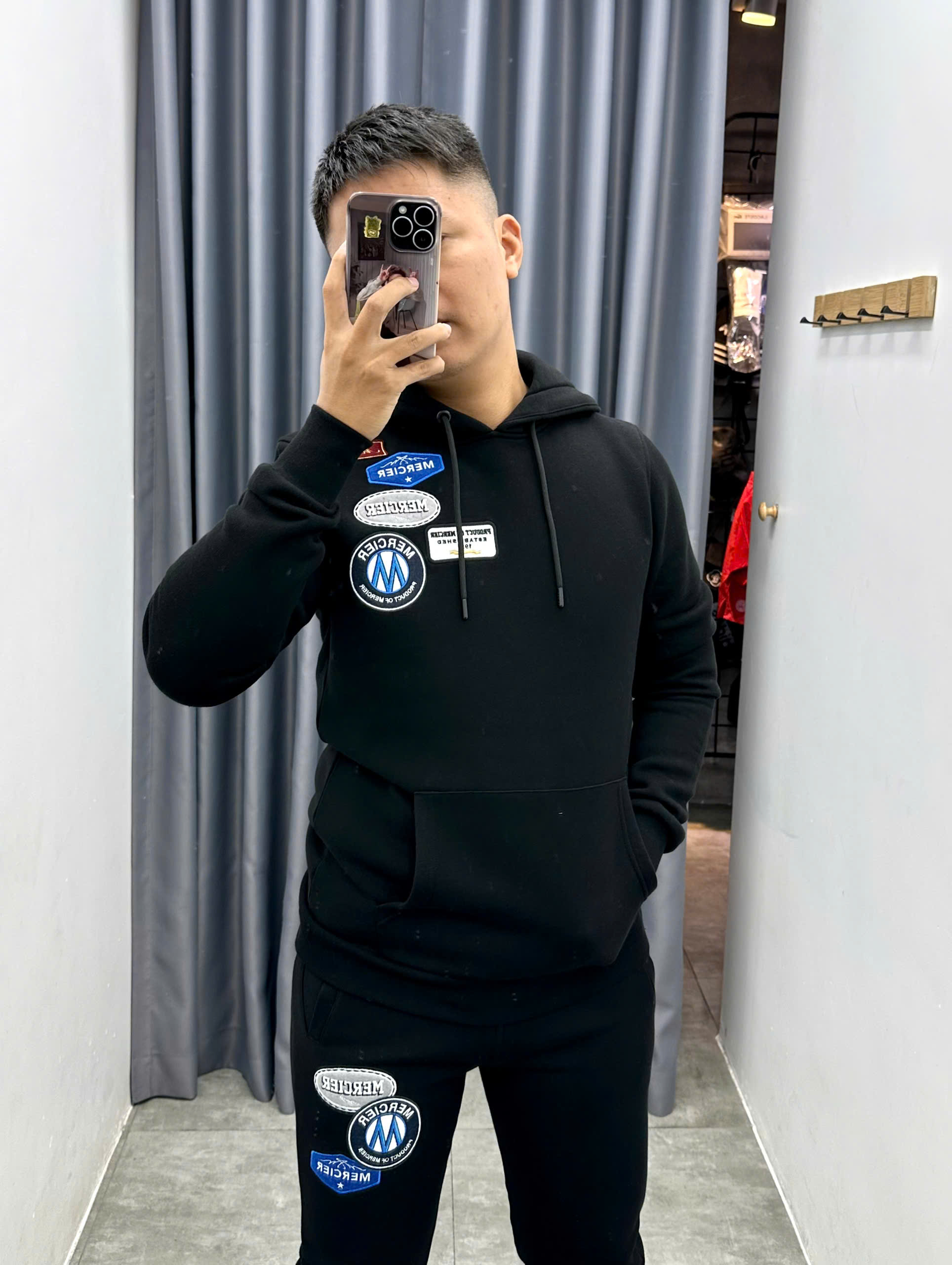 Bộ thể thao Mercier OG Badge Black – Uspox - Siêu thị giày thể thao ...