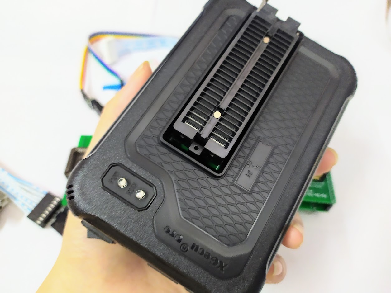 Máy nạp rom XGecu T56 (Nor Flash / NAND Flash / EMMC) kèm 12 đế | Cửa ...