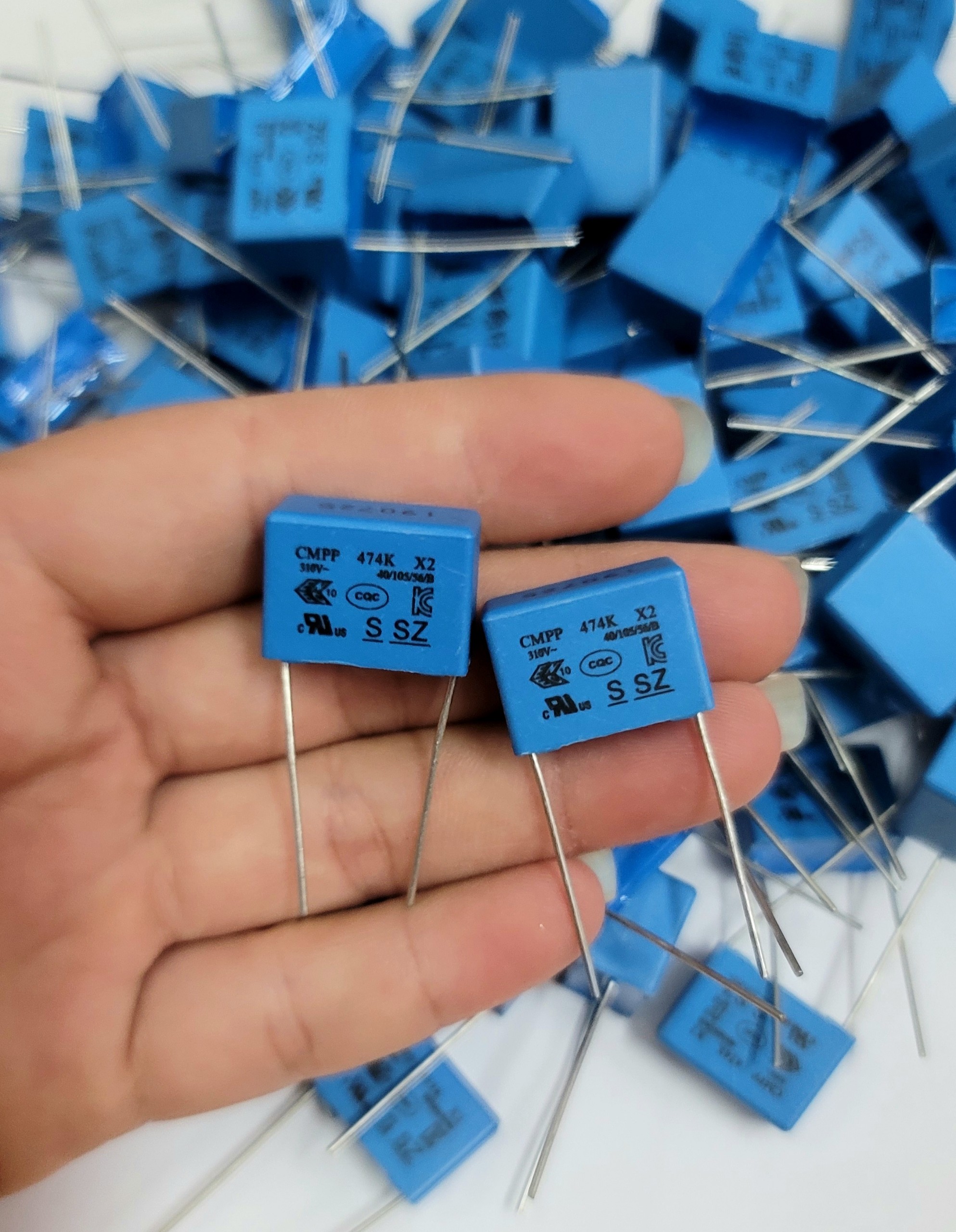 Tụ điện màu xanh CMPP 474K 310V P=15MM | Cửa hàng thiết bị - Linh kiện ...