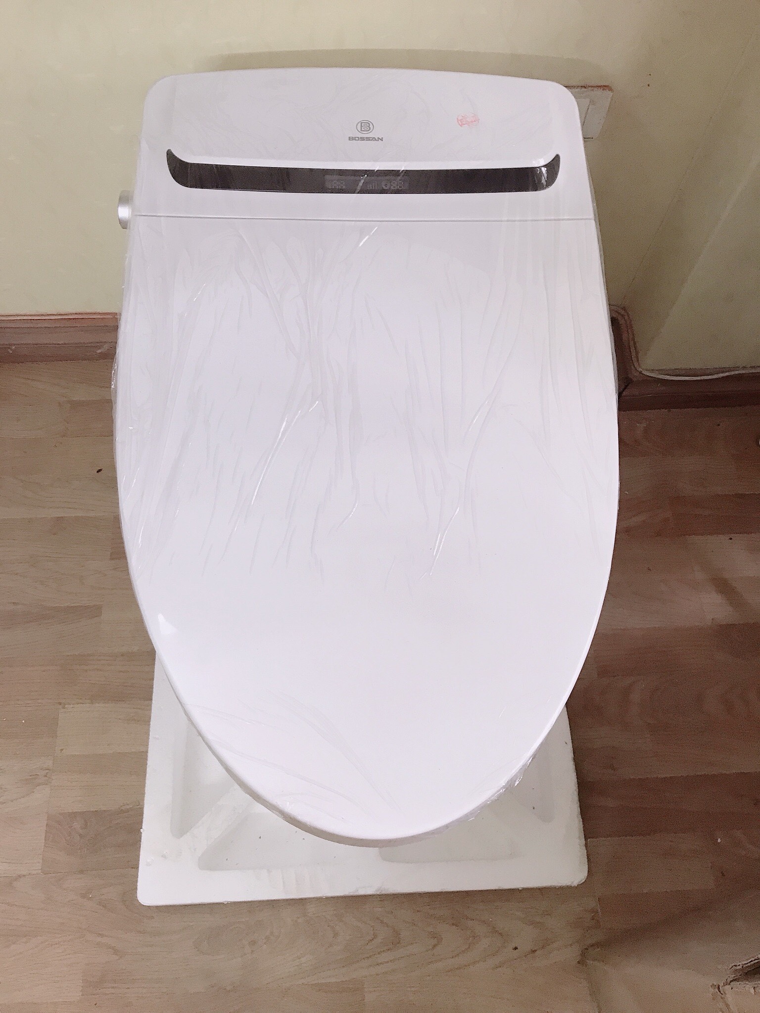 Bồn cầu thông minh thế hệ mới Bossan BS-2092 | BOSSAN VIỆT NAM