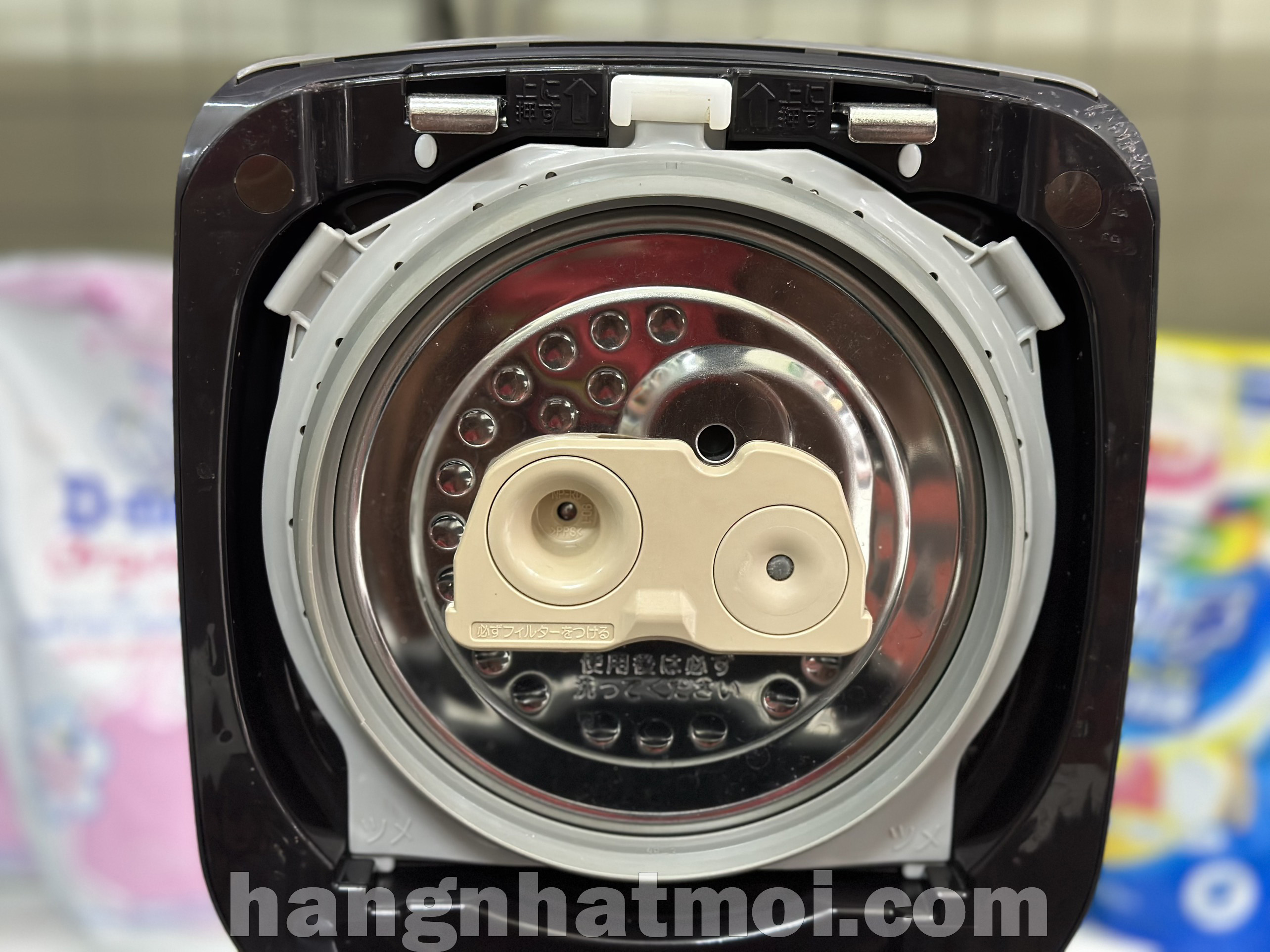 Nồi cơm điện Cao tần Áp suất Zojirushi NP-RX05 Mới 95%