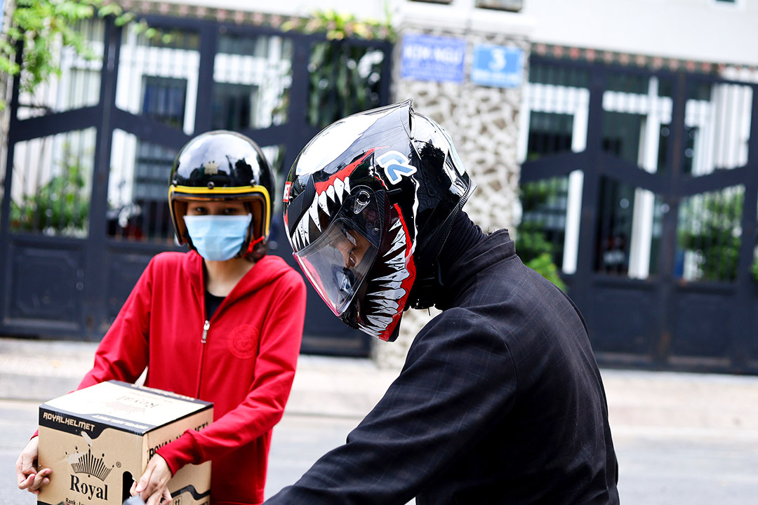 Mũ Fullface ROC 05 Đen Bóng + Dán Tem Decal AGV MYTH V1 ĐỎ FREESHIP