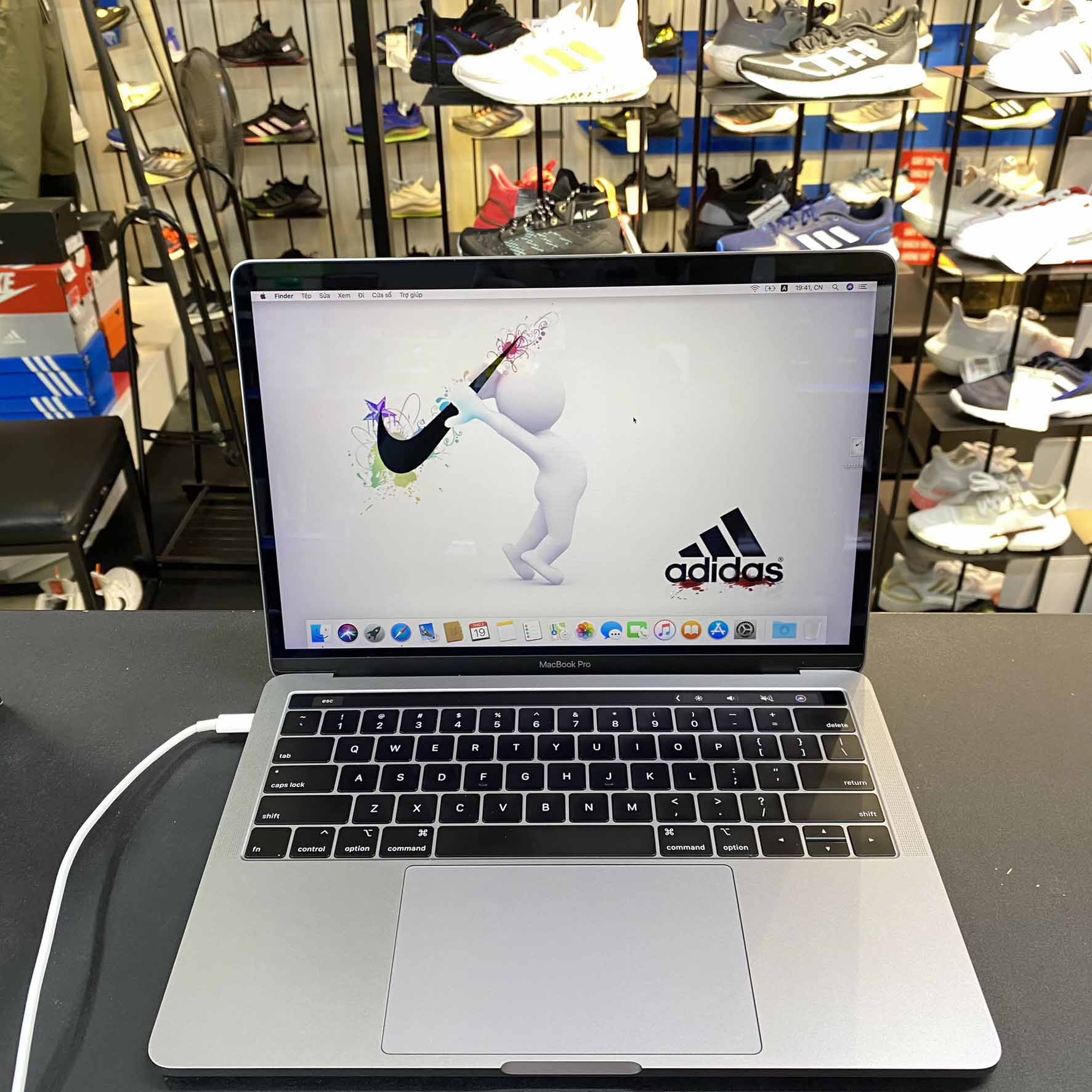 【Đã qua sử dụng】Apple MacBook Pro 2018 ENG - Core i7 | 16Gb | 256GB ...