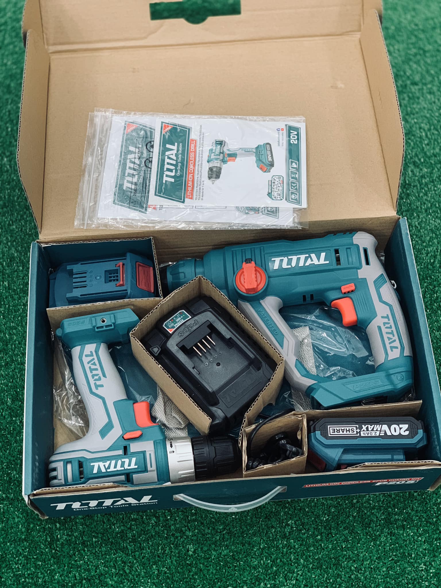 Bộ combo máy khoan động lực và máy khoan dùng pin 20V Total TCKLI2008