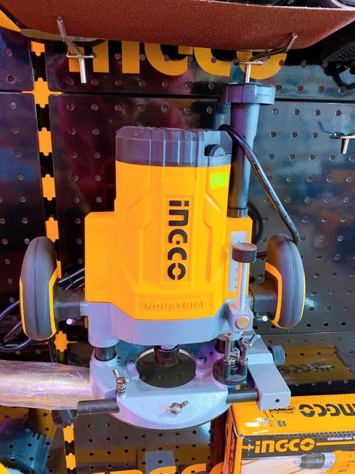 Máy phay gỗ 2200W Ingco RT22008 12.7mm