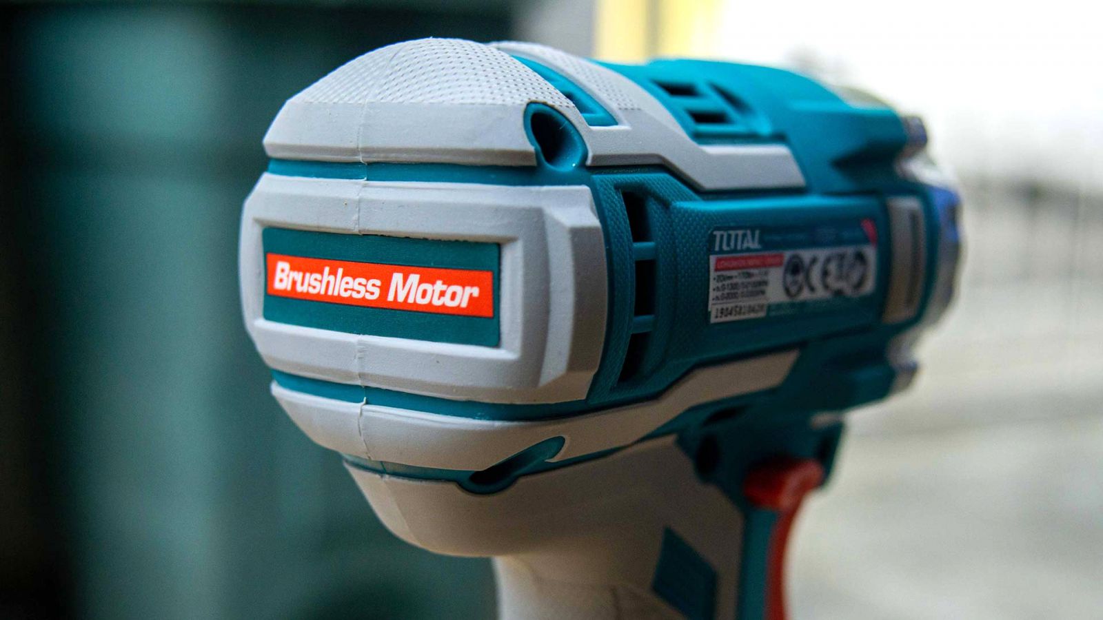 Máy Vặn Vít dùng Pin Lithium 20V Total TIRLI2002