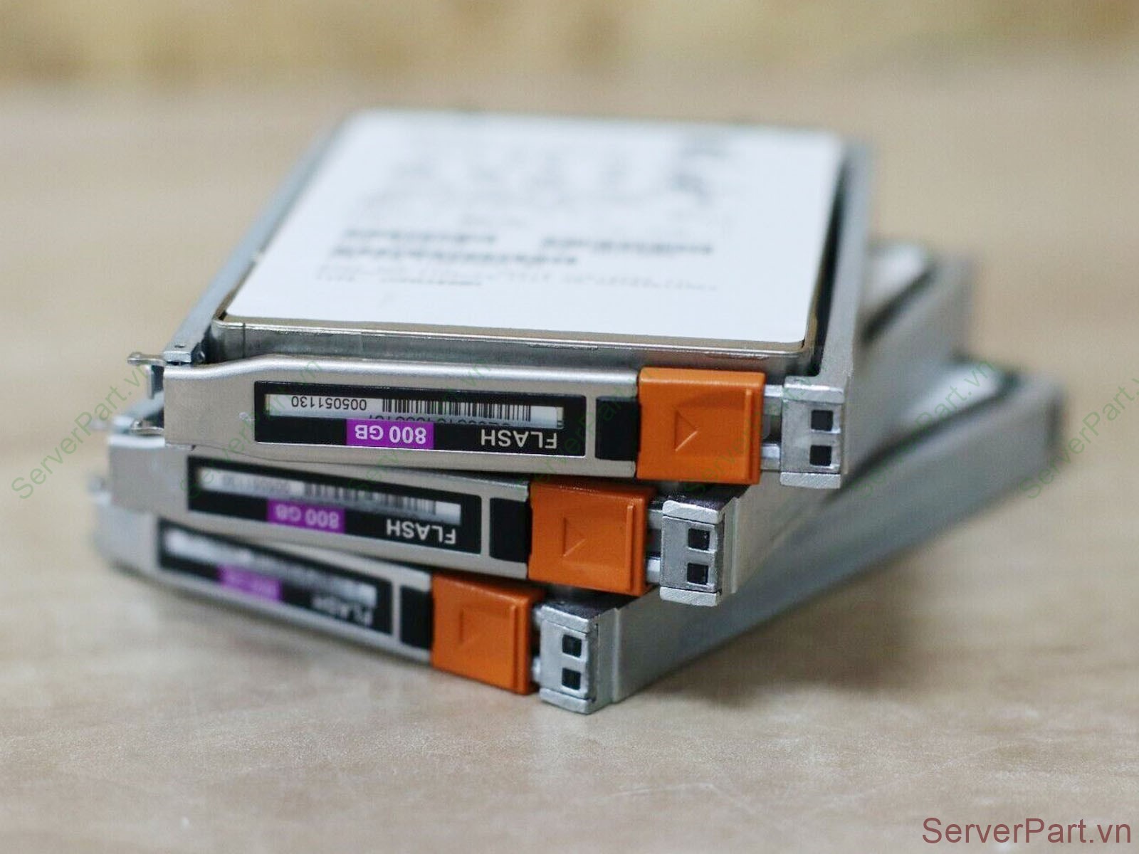 Ổ cứng SSD SAS EMC 800GB 2.5" 6G 005051130 118033291-01 118033291-02 V | ServerPart.vn