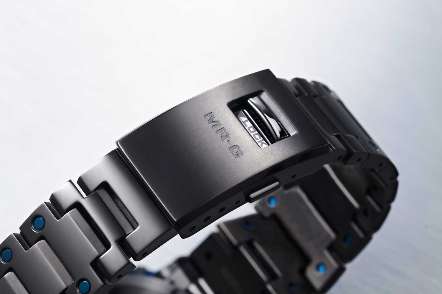 Đồng hồ Casio G-SHOCK MRG-B5000BA-1 Ao-zumi | Kỳ Lân