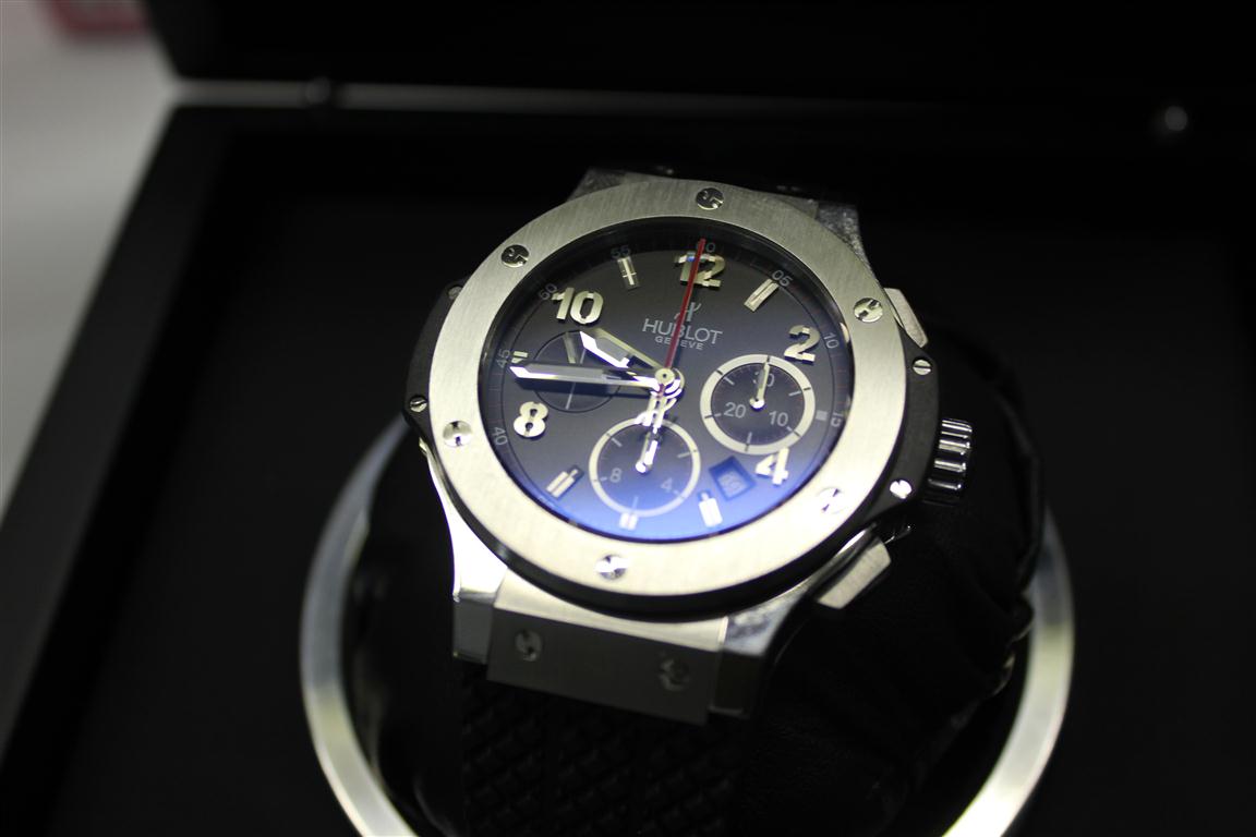 Đập hộp mẫu đồng hồ Hublot 582888 “HOT” nhất hiện nay | Kỳ Lân Luxury