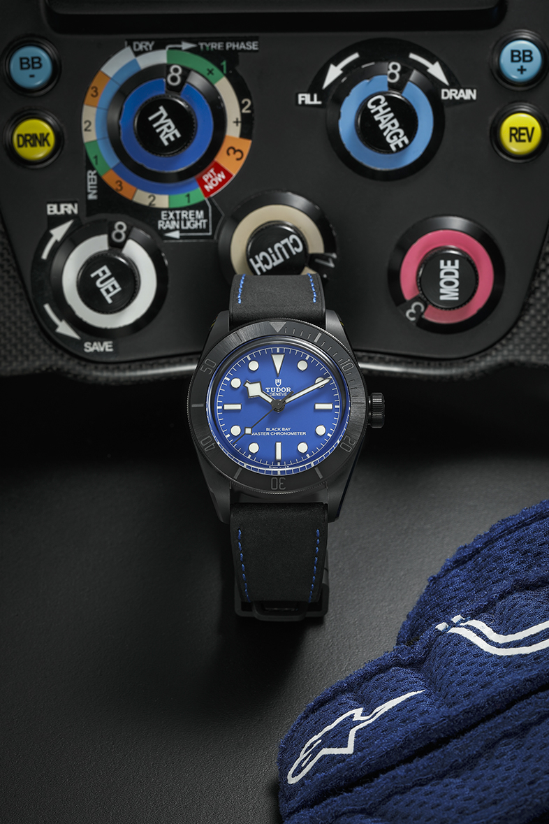 Đồng hồ đeo Tudor Black Bay Ceramic Blue | Kỳ Lân Luxury