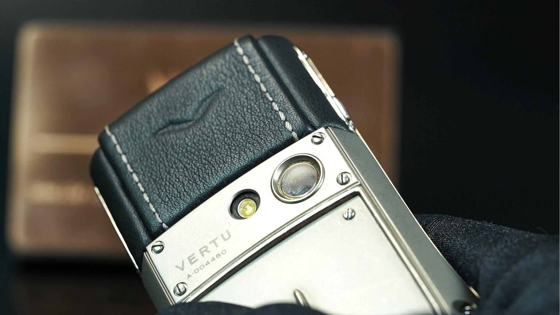 Vertu Ascent Ti | Kỳ Lân Luxury