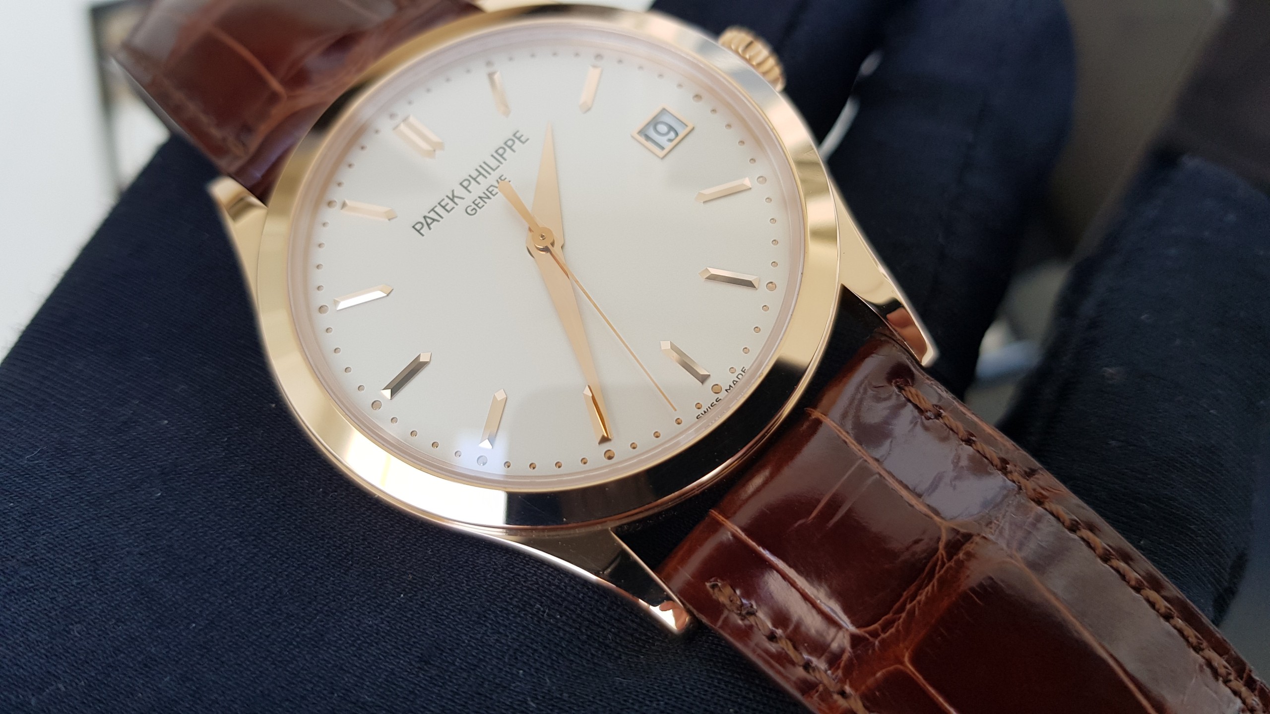 Patek Philippe Calavatra 5296R-010 | Kỳ Lân Luxury