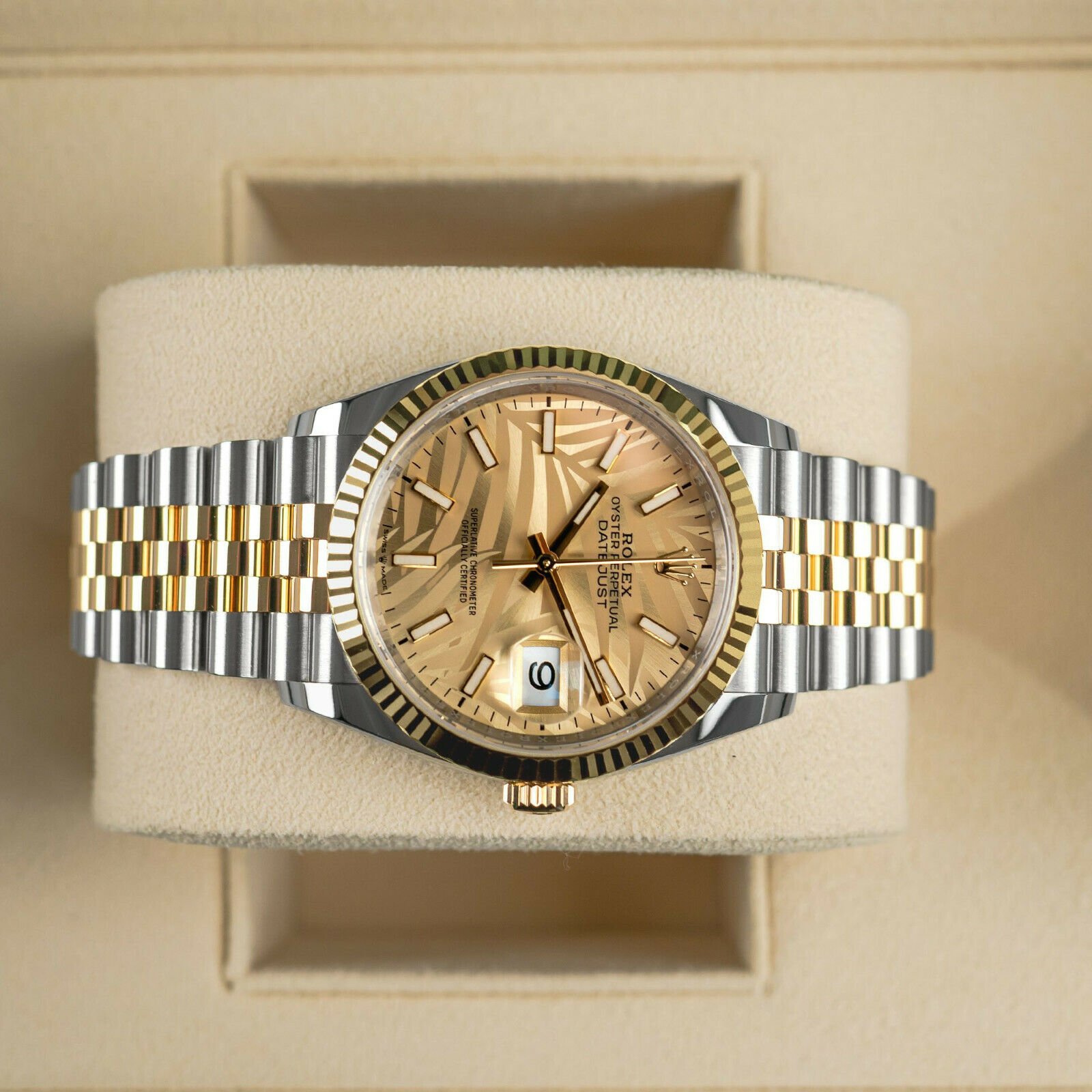 ĐỒNG HỒ ROLEX DATEJUST 36 126233 MẶT SỐ CÂY LÁ NHIỆT ĐỚI VÀNG CHAMPAGNE ...