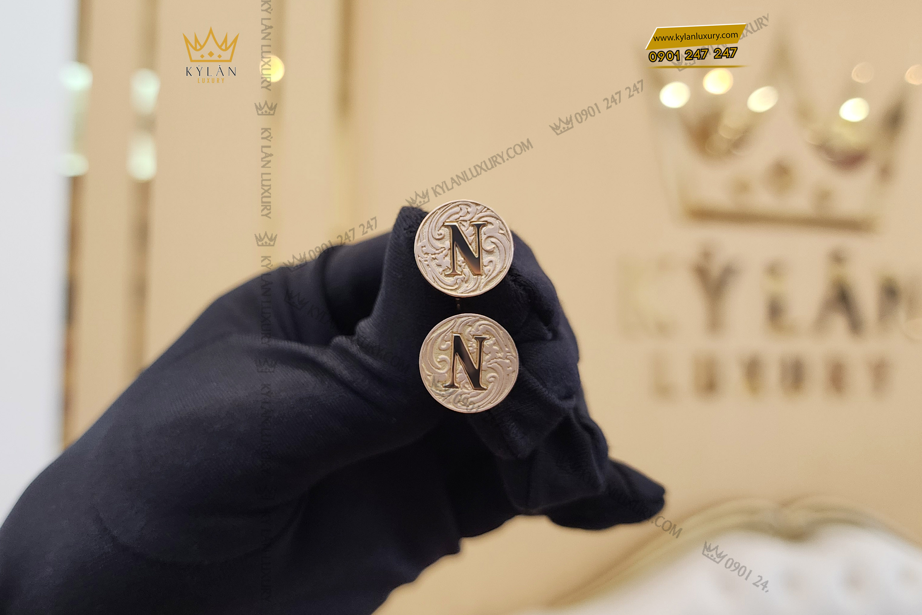 Khuy măng sét vàng nguyên khối 18k Au750 hình chữ N | Kỳ Lân