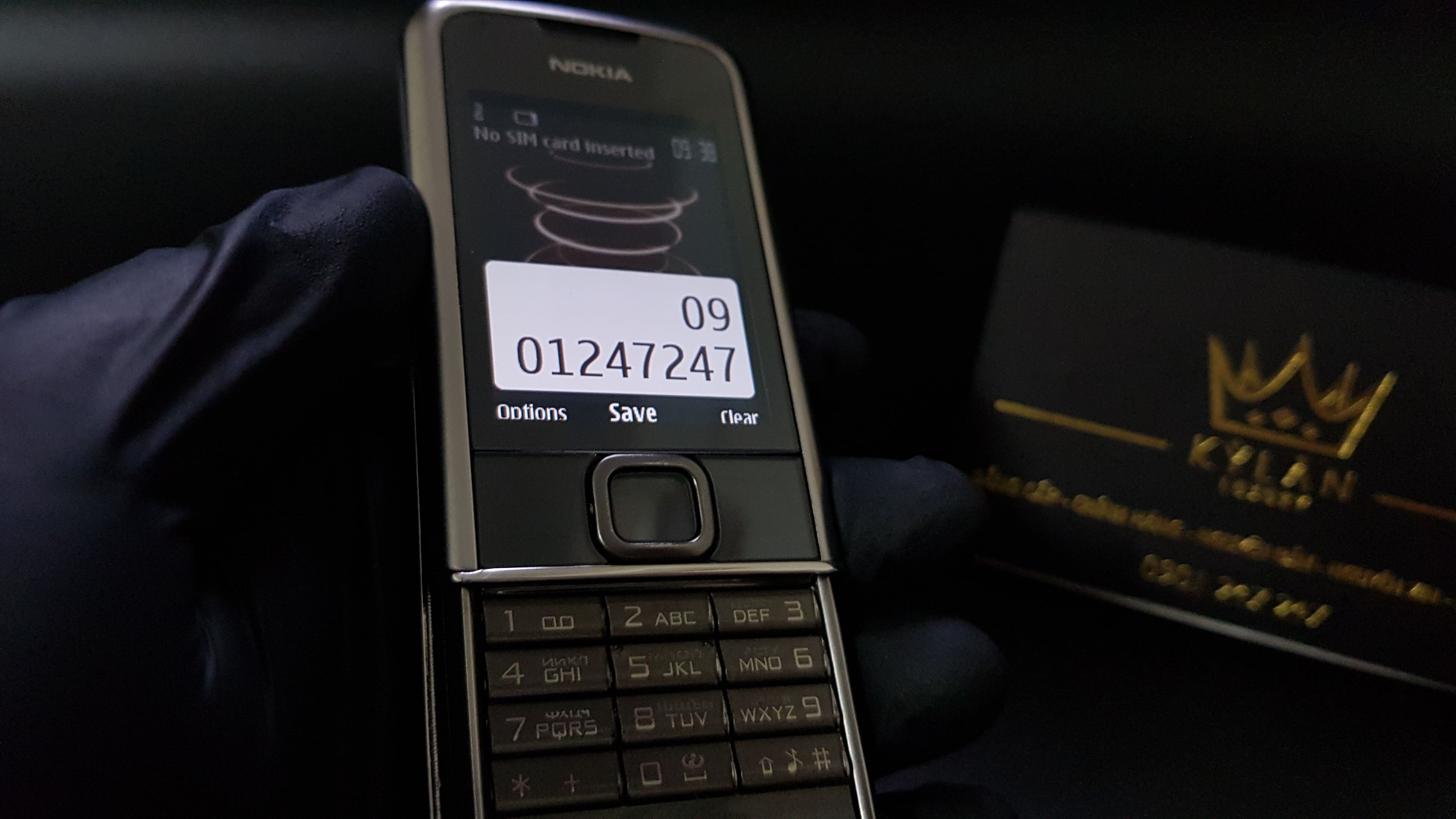 Tại sao giá bán của điện thoại Nokia 8800 Gold lại sở hữu giá thành ca ...