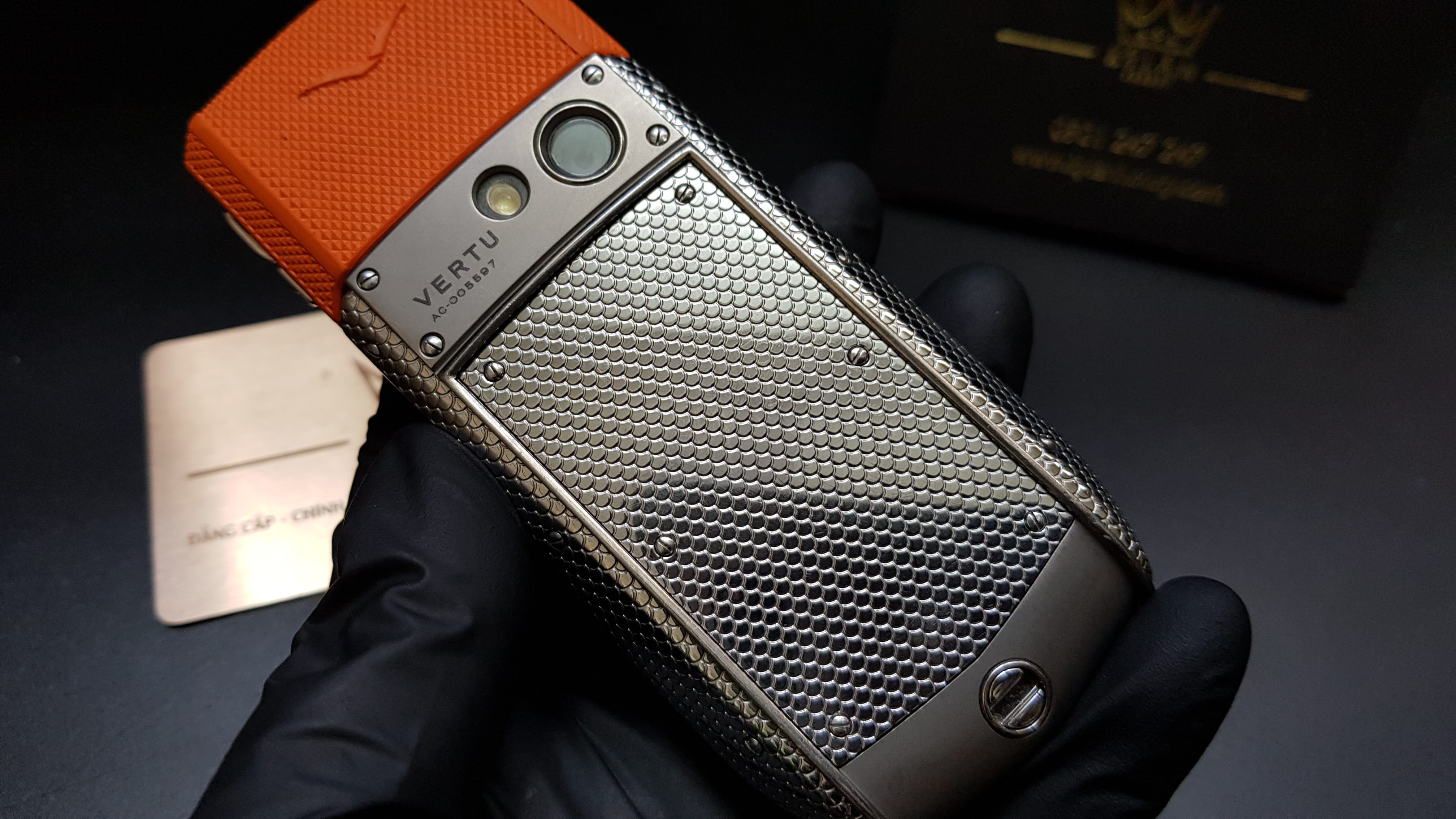 Vertu Ascent Ti Knurled Orange | Kỳ Lân Luxury