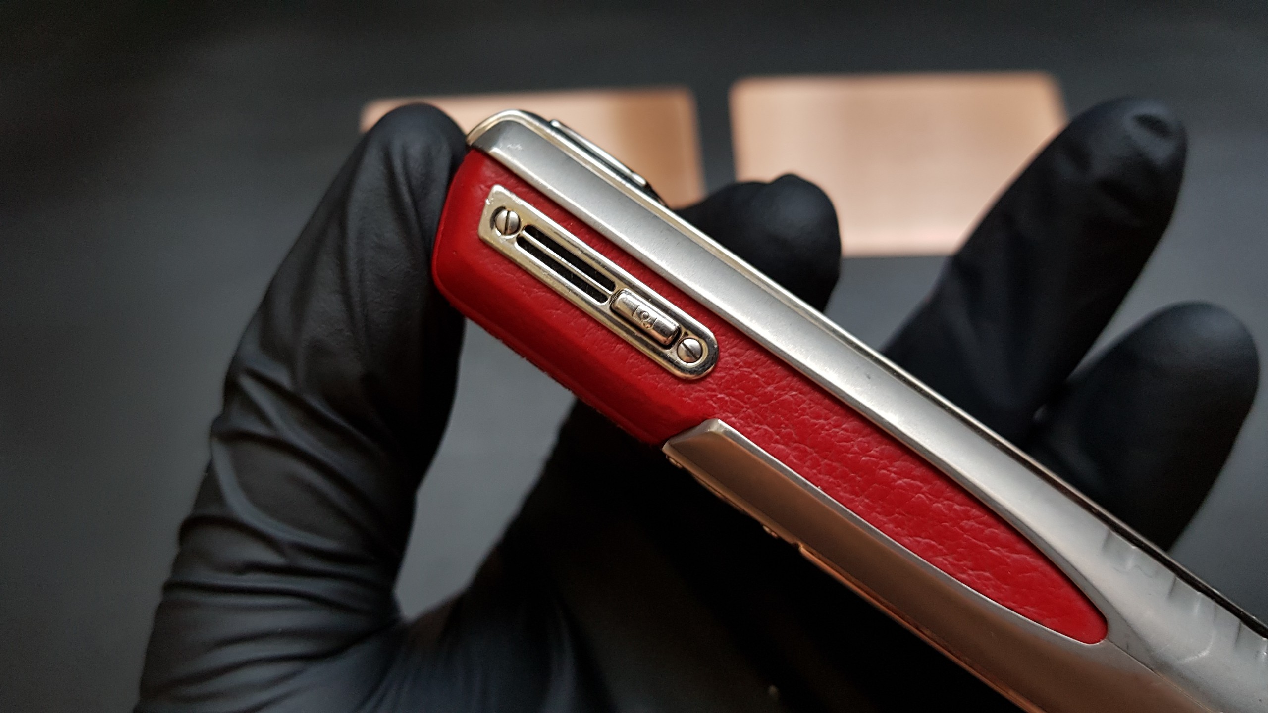 Vertu Ascent Ti red | Kỳ Lân Luxury