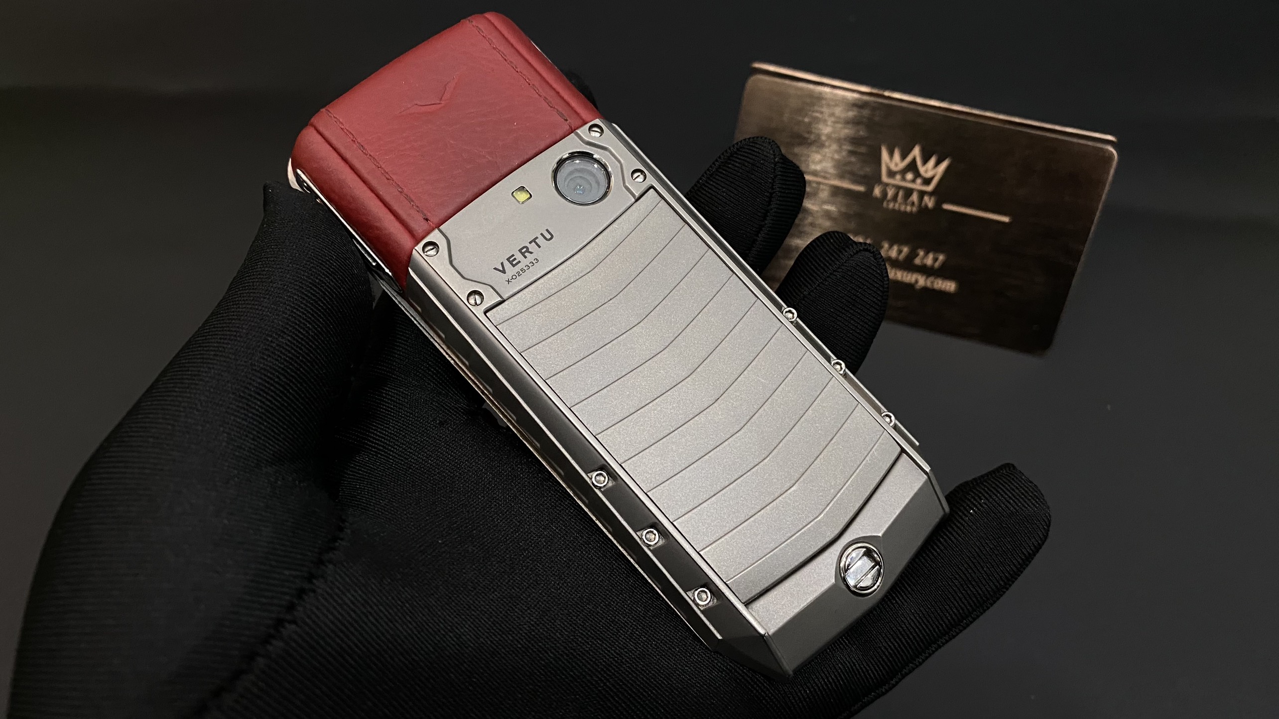 Vertu Ascent X Red | Kỳ Lân Luxury