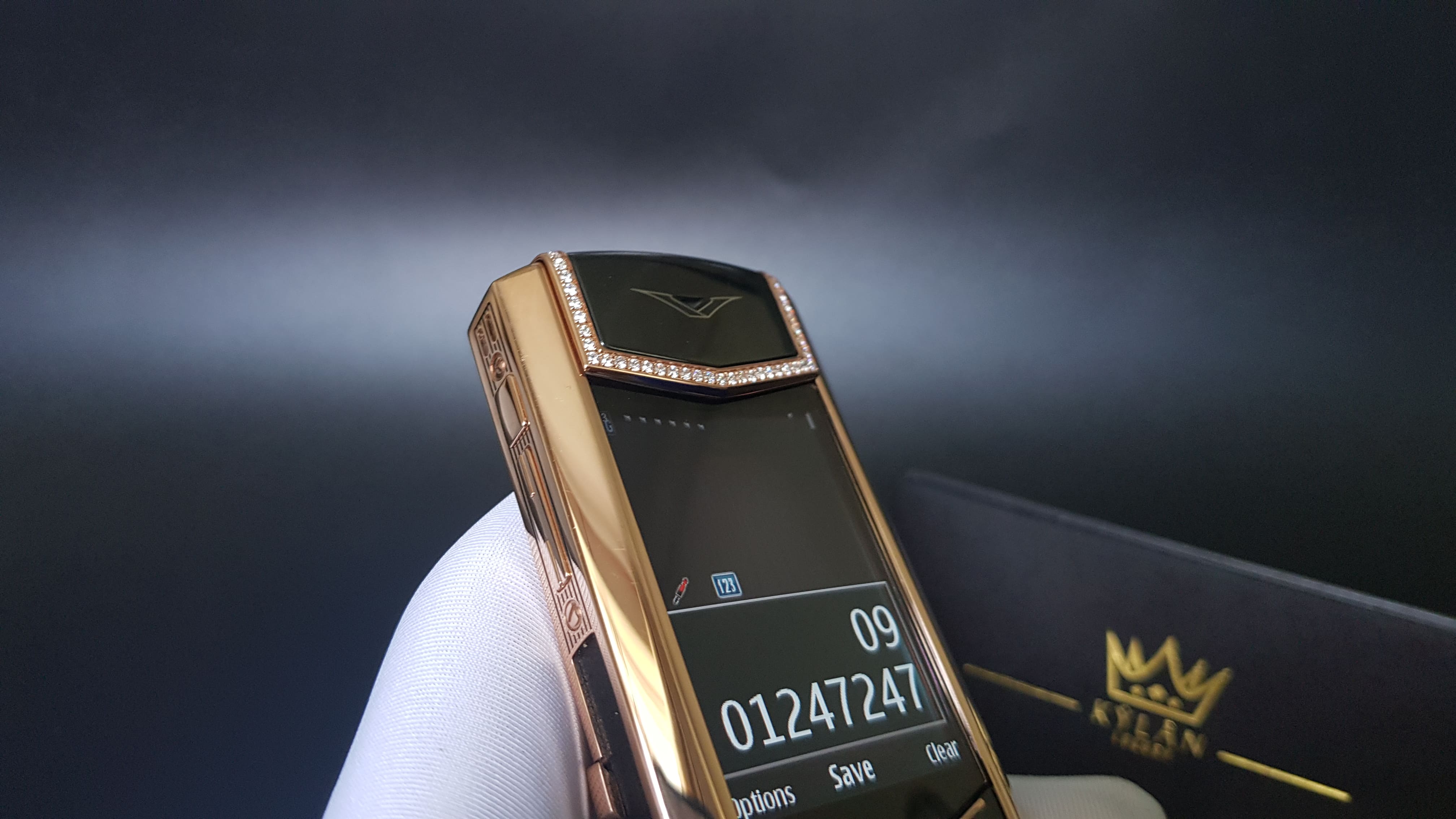 Vertu Signature S Diamond Gold 750 | Kỳ Lân Luxury